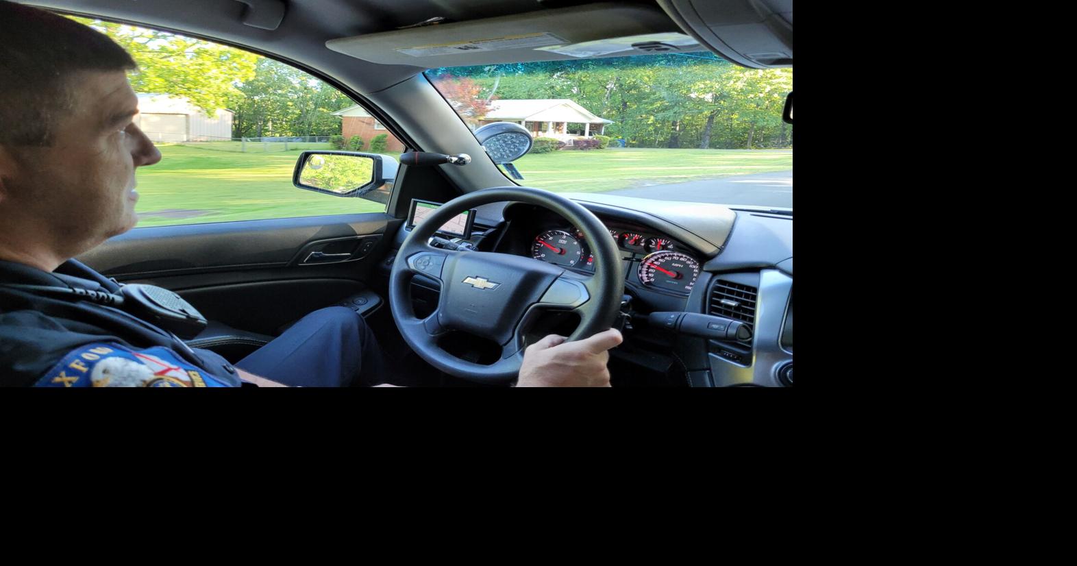 Quiet shift gives Oxford officer time to talk about his profession ...