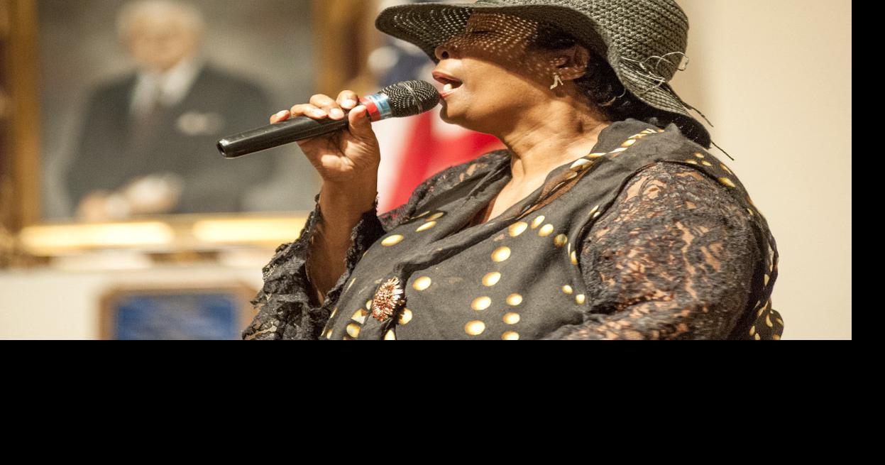 Elnora Spencer and Friends perform at B.B. Comer Memorial Library ...