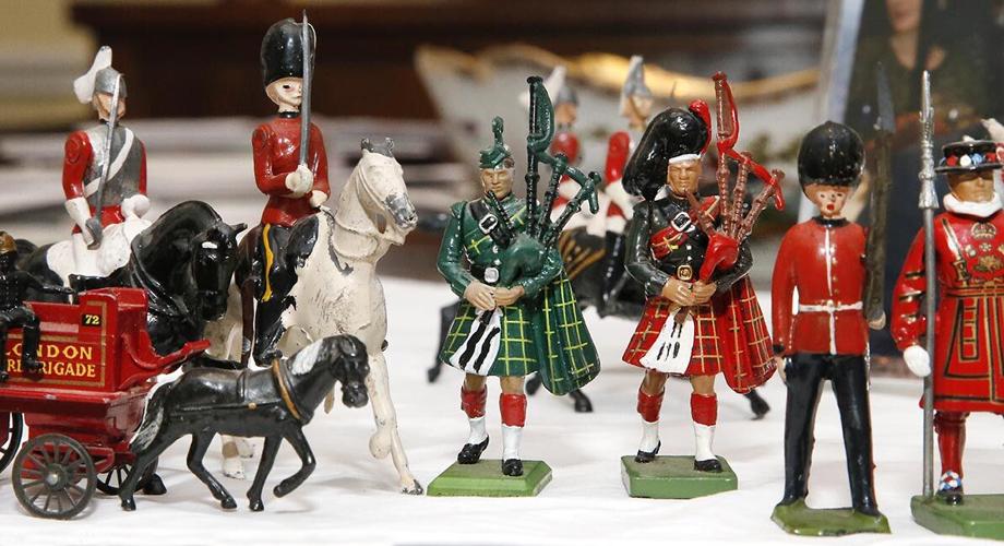 Photos: Dr. Gerald Woodruff's Miniature Collection | News ...