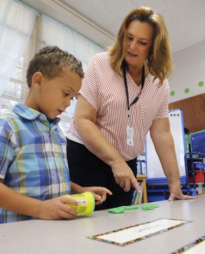Photos: First Day of School at Saks Elementary | News | annistonstar.com