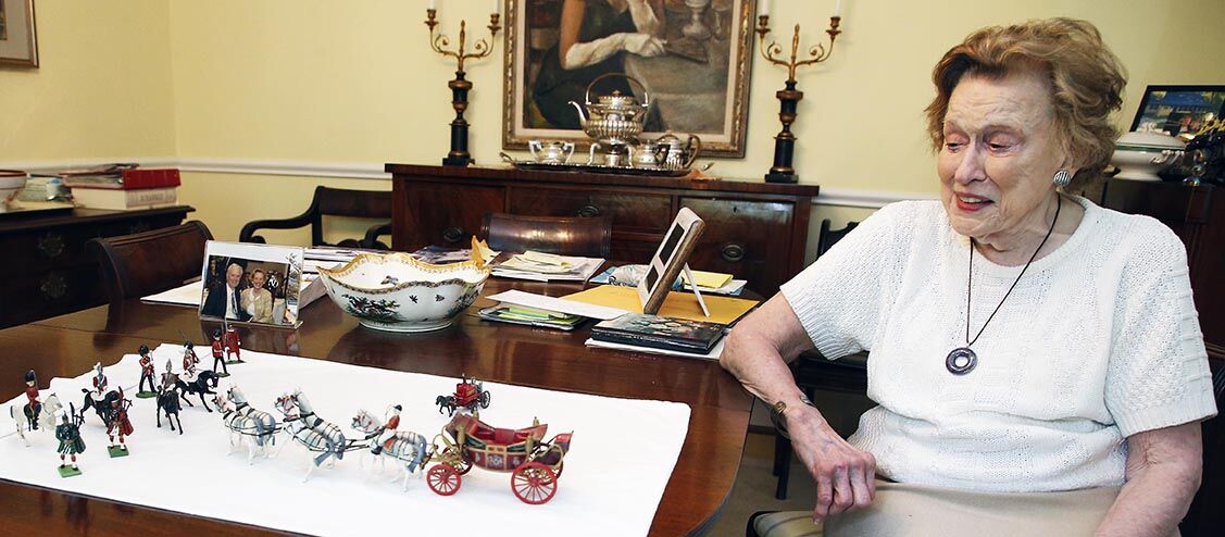 Photos: Dr. Gerald Woodruff's Miniature Collection | News ...