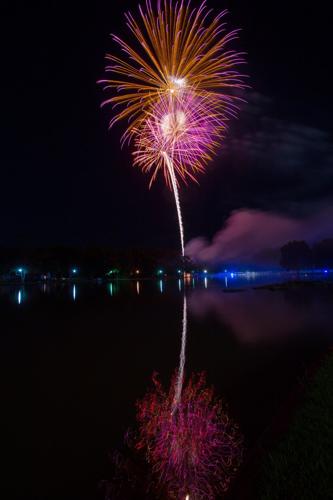 Photos: Oxford Fireworks Show | Slideshows | annistonstar.com