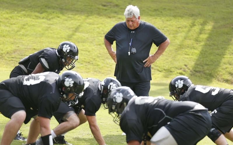 Photos; Wellborn High Football Practice | Slideshows | annistonstar.com
