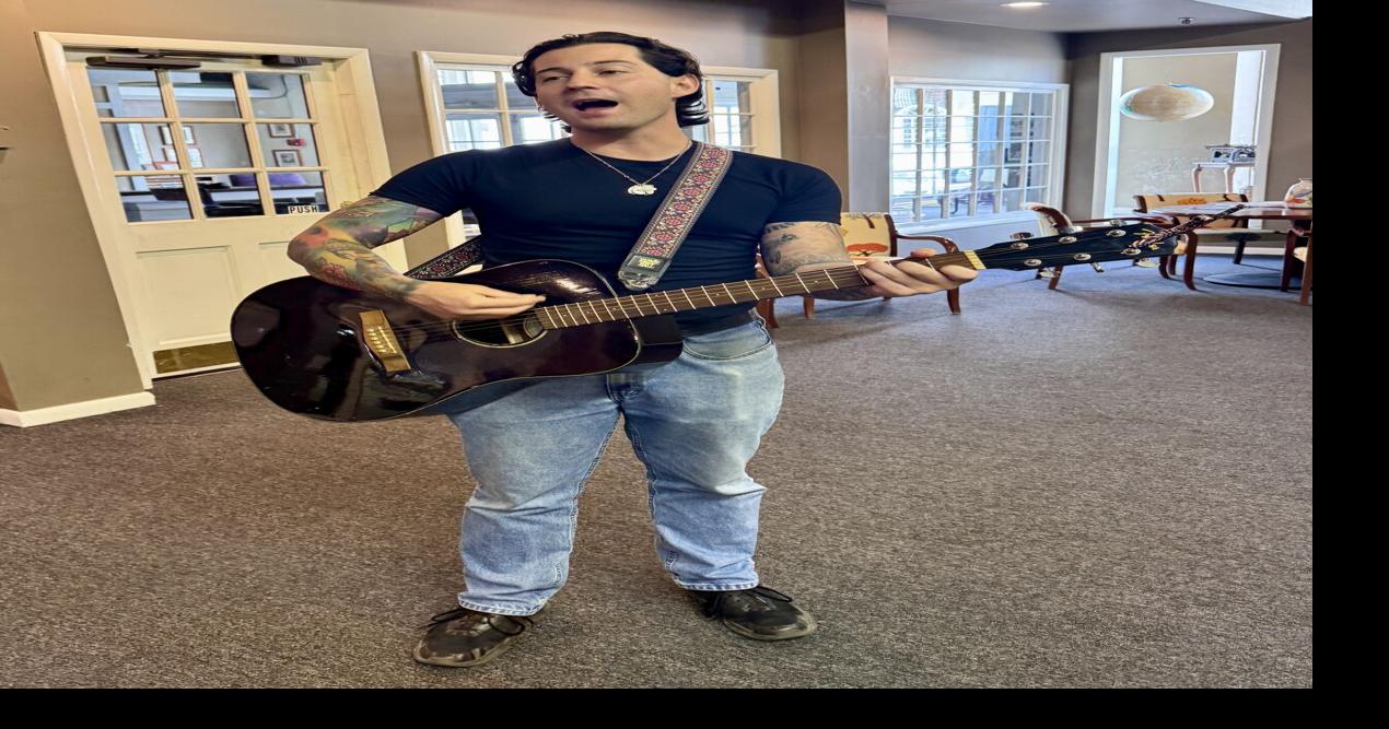Traveling singer Henry Bromin finds unusual musical career lucrative ...