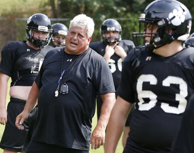 Photos; Wellborn High Football Practice | Slideshows | annistonstar.com