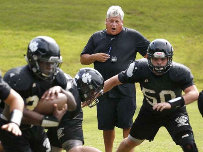 Photos; Wellborn High Football Practice | Slideshows | annistonstar.com