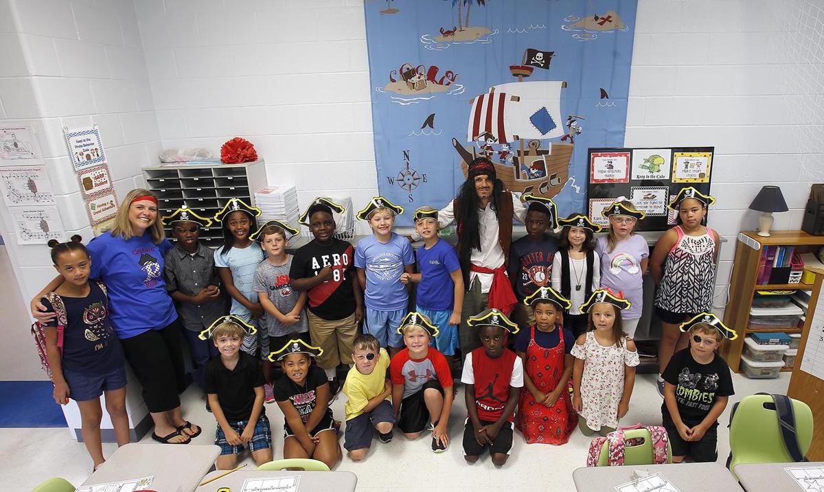 New Kitty Stone Elementary excites students, teachers on first day of ...