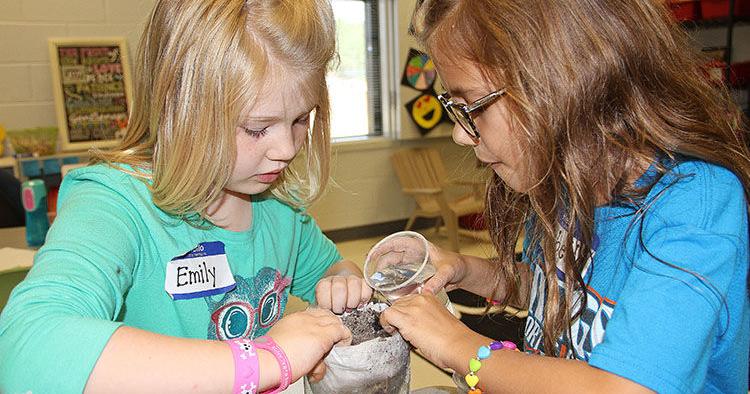 AMSTI presents 'Soils and Shores' at Kitty Stone Elementary ...