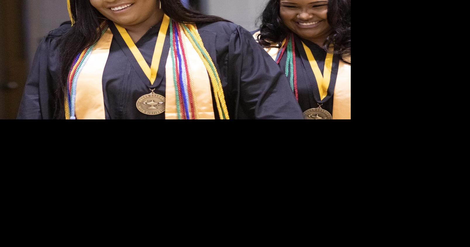 (PHOTOS) Lincoln high school graduation | The Daily Home | annistonstar.com