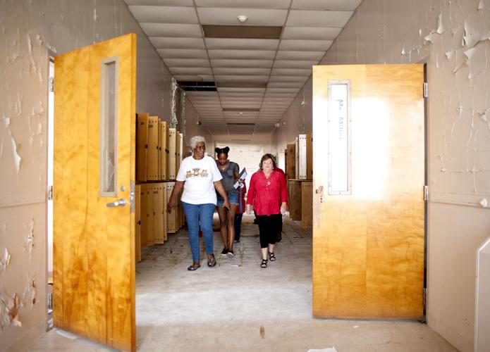 Former students, faculty bid farewell to Dixon Middle School (photos ...