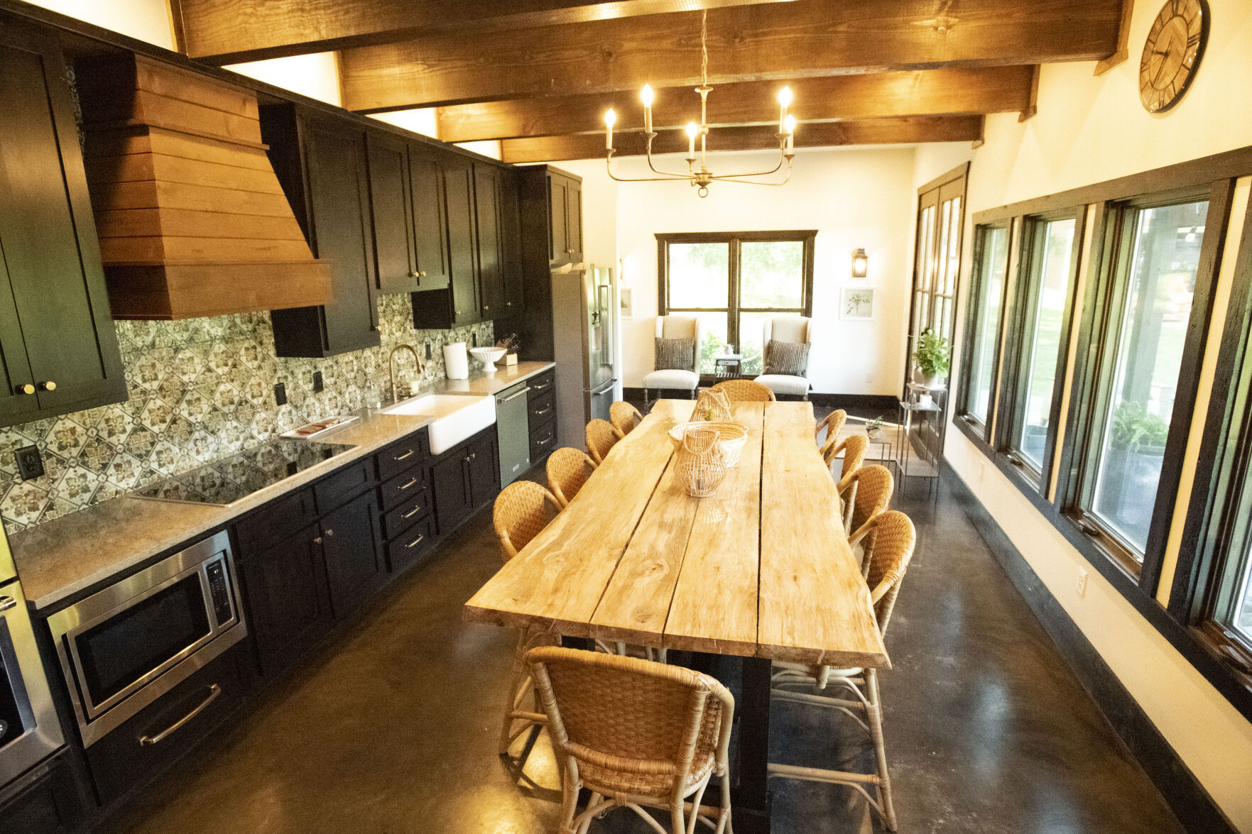 Rustic meets artistic in Darin and Tracy Sims’ barndominium | Home ...