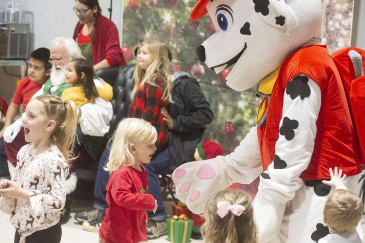 Photos: Pink Heals Children's Magical Christmas Party | Slideshows ...