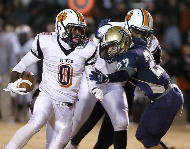 Fayette County at Jacksonville Football | Slideshows | annistonstar.com