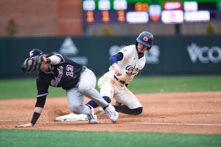 Auburn baseball: Oxford alum Sam Robertson steals two bases, scores in ...