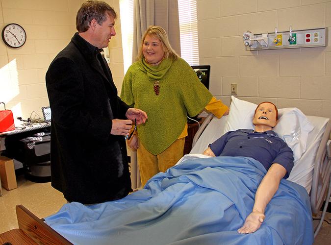 PHS Health Science Classroom | Slideshows | annistonstar.com