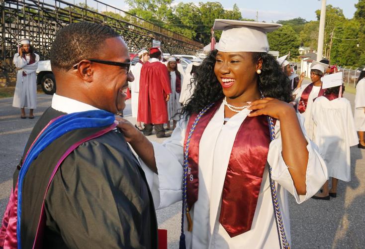 Anniston High School Graduation | Slideshows | annistonstar.com