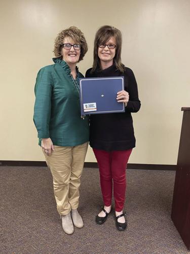 St. Clair County Master Gardeners elect 2022 officers and recognize ...