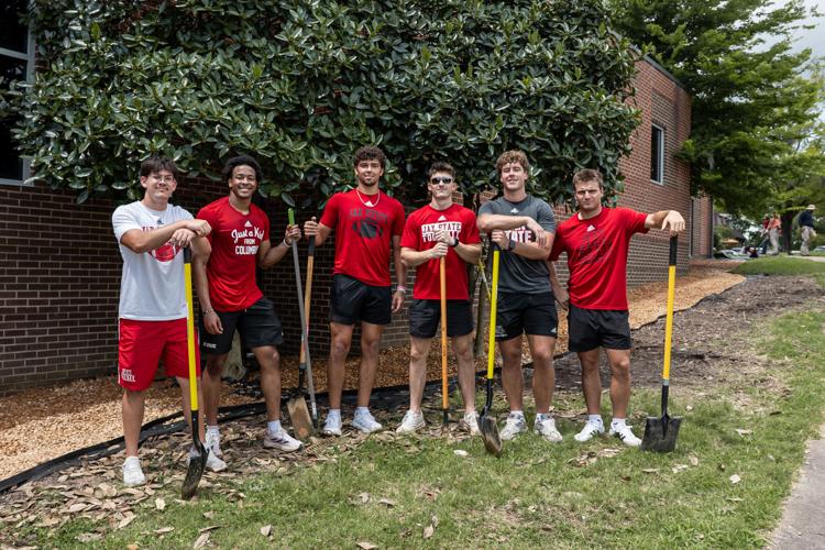 COMMUNITY SERVICE: Jax State football players spend day helping out at ...