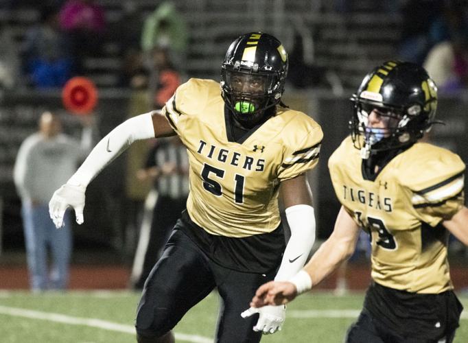 Photos: B.B. Comer thrashes Coosa Central - High School Football | The ...