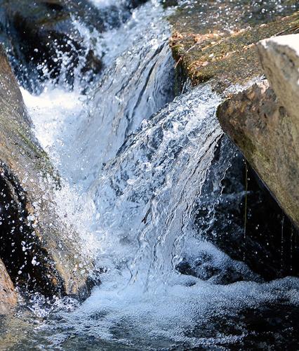 Hikers enjoy tour of Cheaha waterfalls | News | annistonstar.com