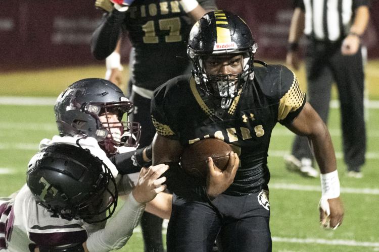 PHOTOS: B.B. Comer defeats Thorsby on Homecoming | The Daily Home ...