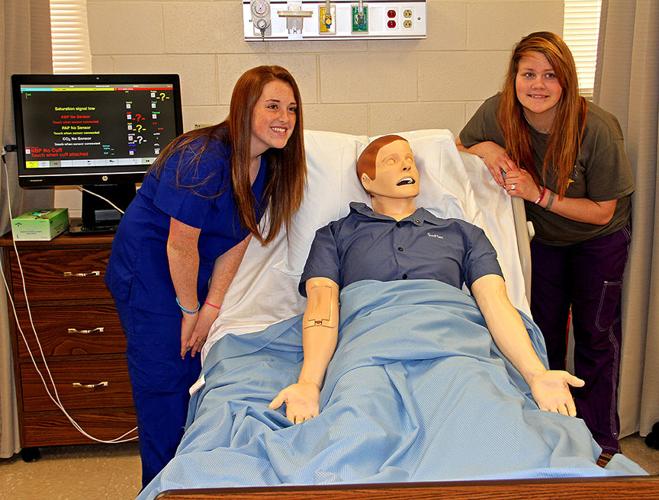 PHS Health Science Classroom | Slideshows | annistonstar.com