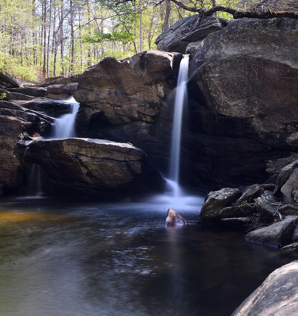 Hikers enjoy tour of Cheaha waterfalls | News | annistonstar.com
