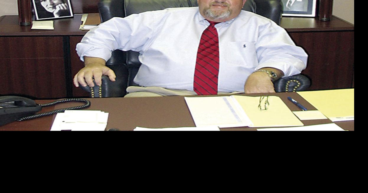 Former St. Clair DA Van Davis remembered as good friend, victim’s ...