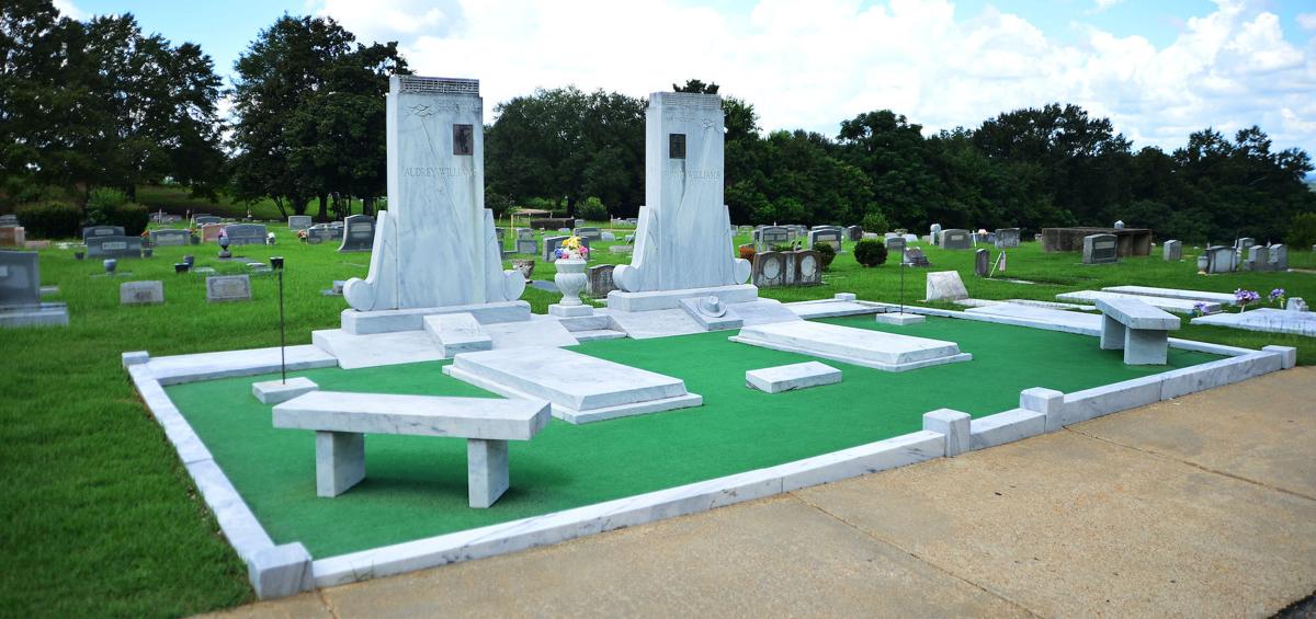 A visit to Hank Williams’ Montgomery gravesite a pilgrimage for music ...