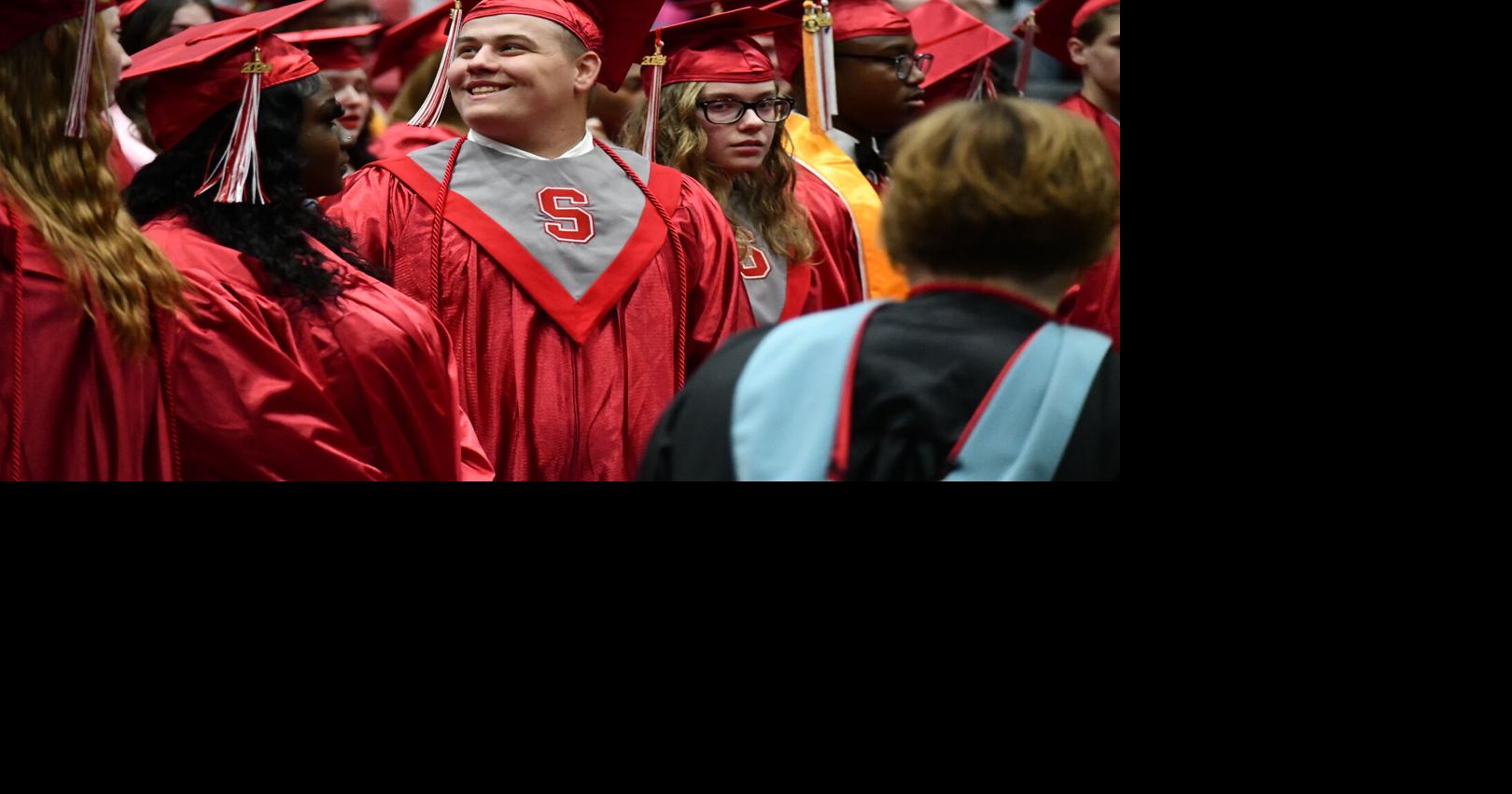 Photo Gallery: Saks High School Graduation | Slideshows | annistonstar.com
