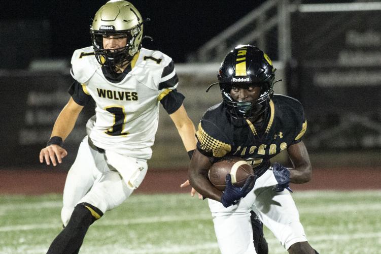 PHOTOS: B.B. Comer blanks Fayetteville at home | The Daily Home ...