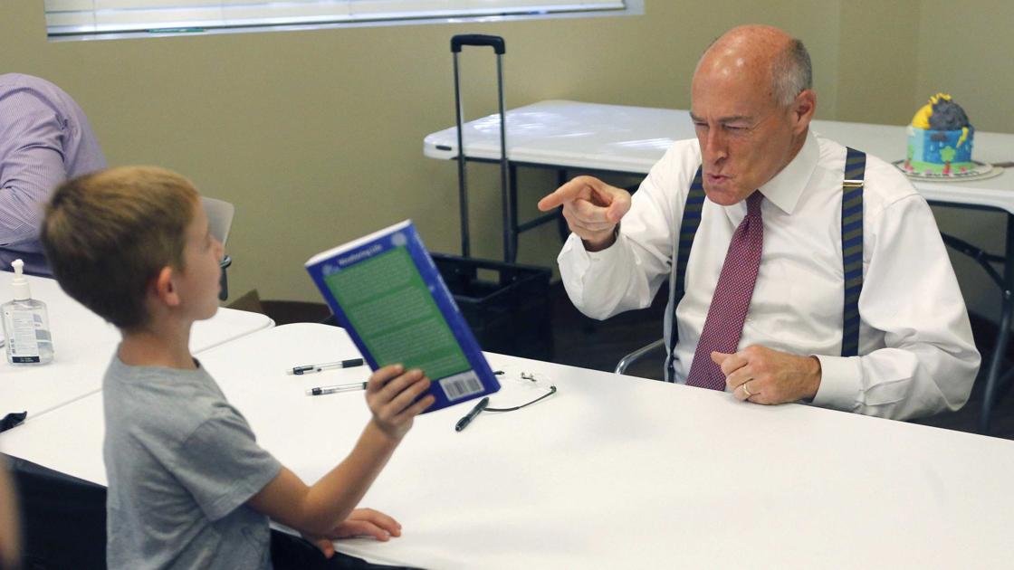 Photos: James Spann Booksigning | Features | annistonstar.com