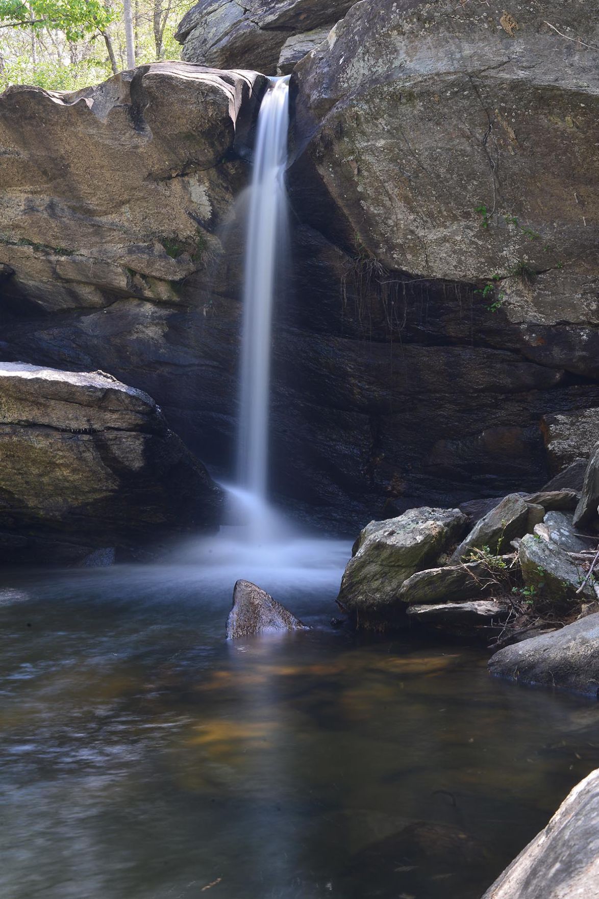 Hikers enjoy tour of Cheaha waterfalls | News | annistonstar.com