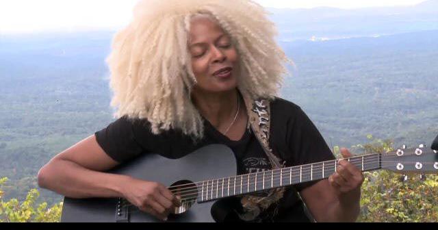 Valerie Hines puts the blues in bluegrass | Music | annistonstar.com
