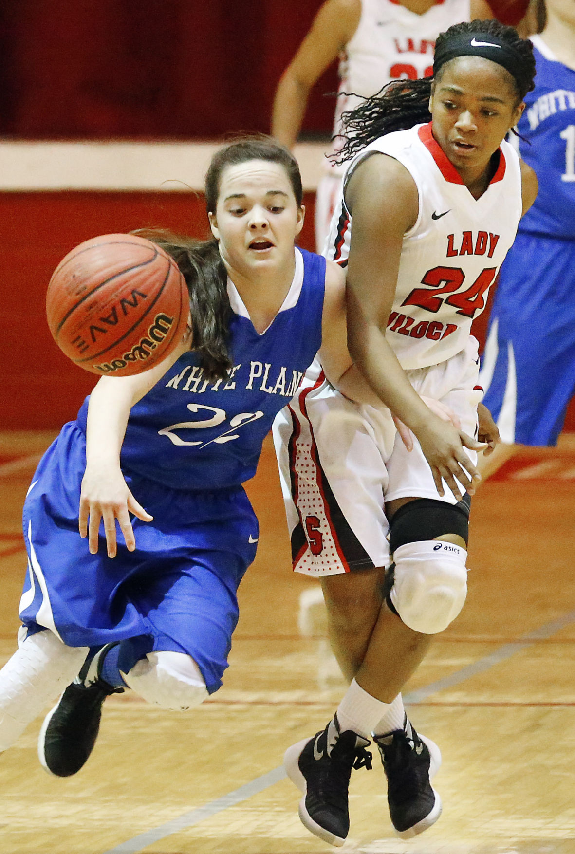 White Plains vs Saks Girls Basketball Game | Slideshows | annistonstar.com