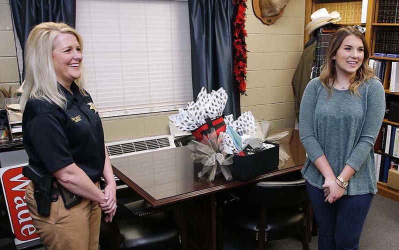 Photos: Calhoun County Sheriff's Graduation Gift | News | annistonstar.com