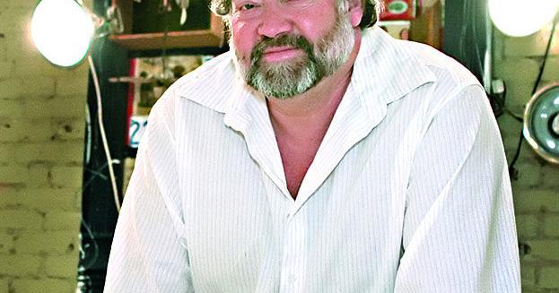 Moorehead, artist in residence at Heritage Hall Museum, dies at 64 ...