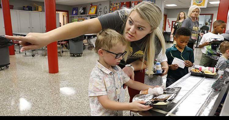 Photos: First Day of School at Saks Elementary | News | annistonstar.com