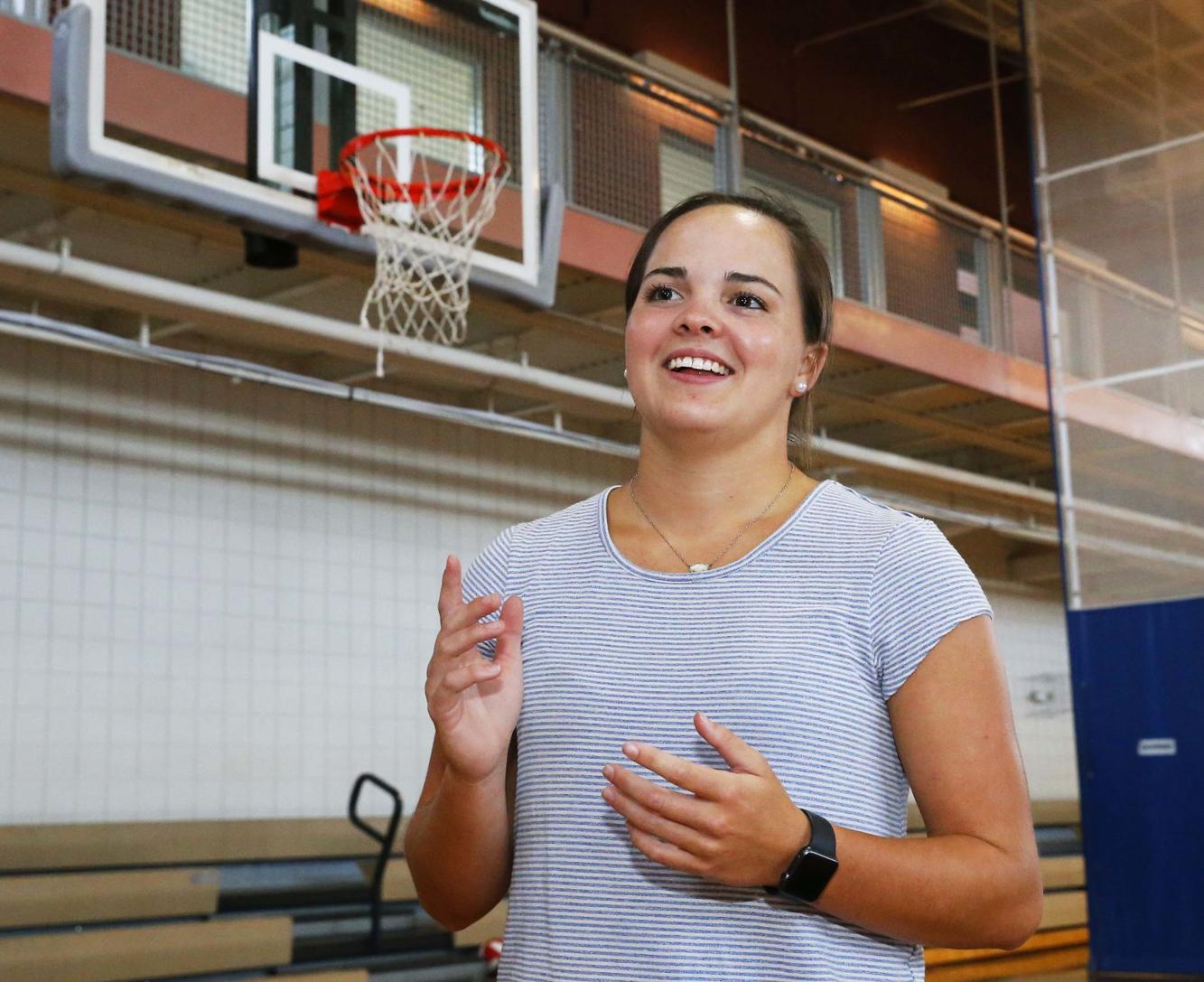 Now a referee, former hoops star Shelby Wood receives officiating ...