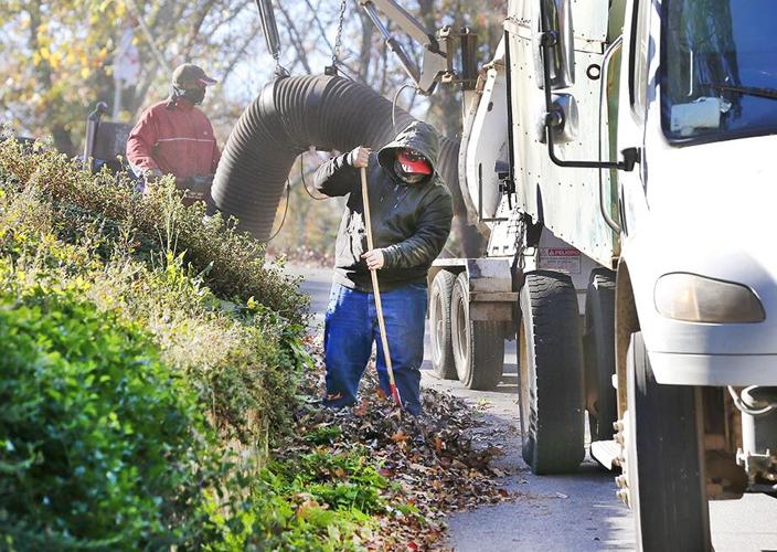 Photos: Anniston Leaf Crew | News | annistonstar.com