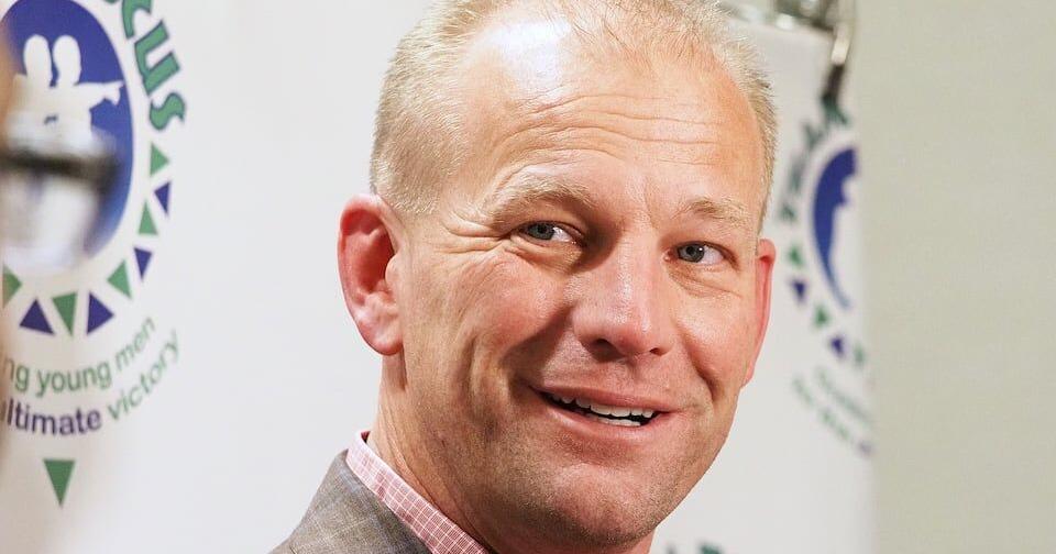 Mark Edwards: Tide's DeBoer shines off the stage, not at SEC Media Days ...