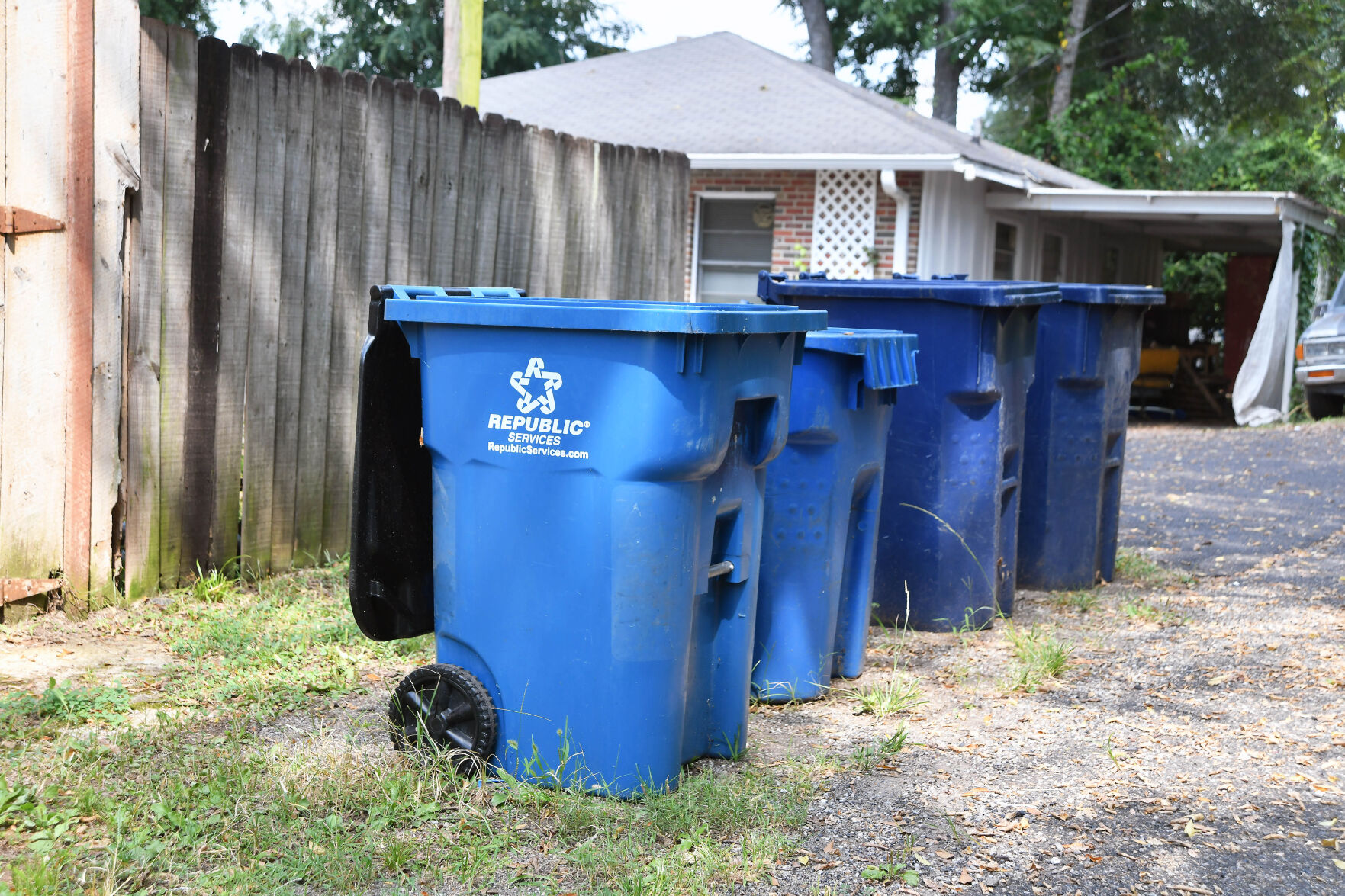 New garbage plan to allow for weekly large-object pickup | Anniston ...