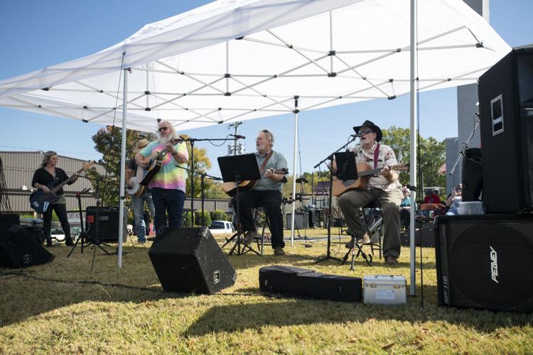 Photos: Comer Art Museum Art and Crafts Fair | The Daily Home ...