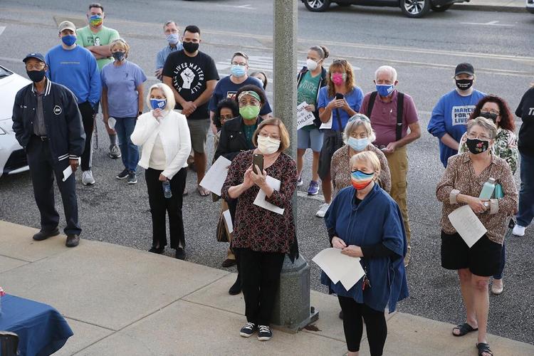 Photos: Anniston vigil for Ruth Bader Ginsburg | News | annistonstar.com