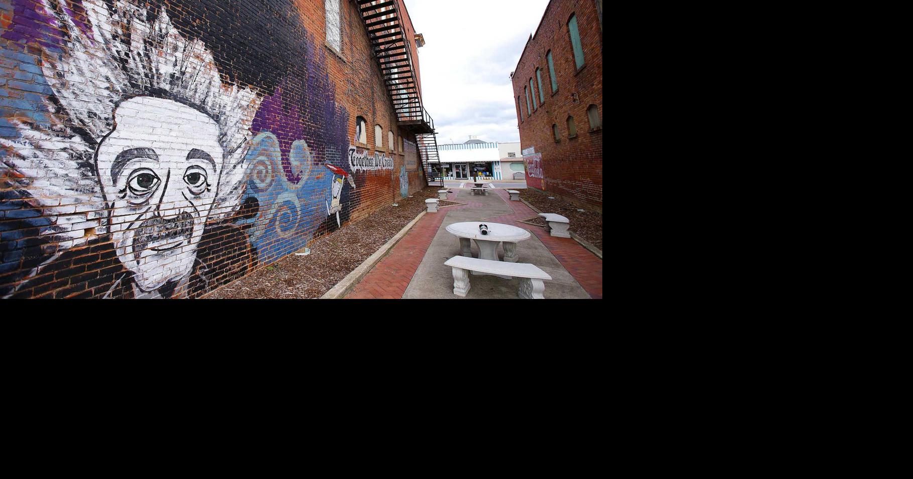 Wall Ink of Calhoun County | Slideshows | annistonstar.com