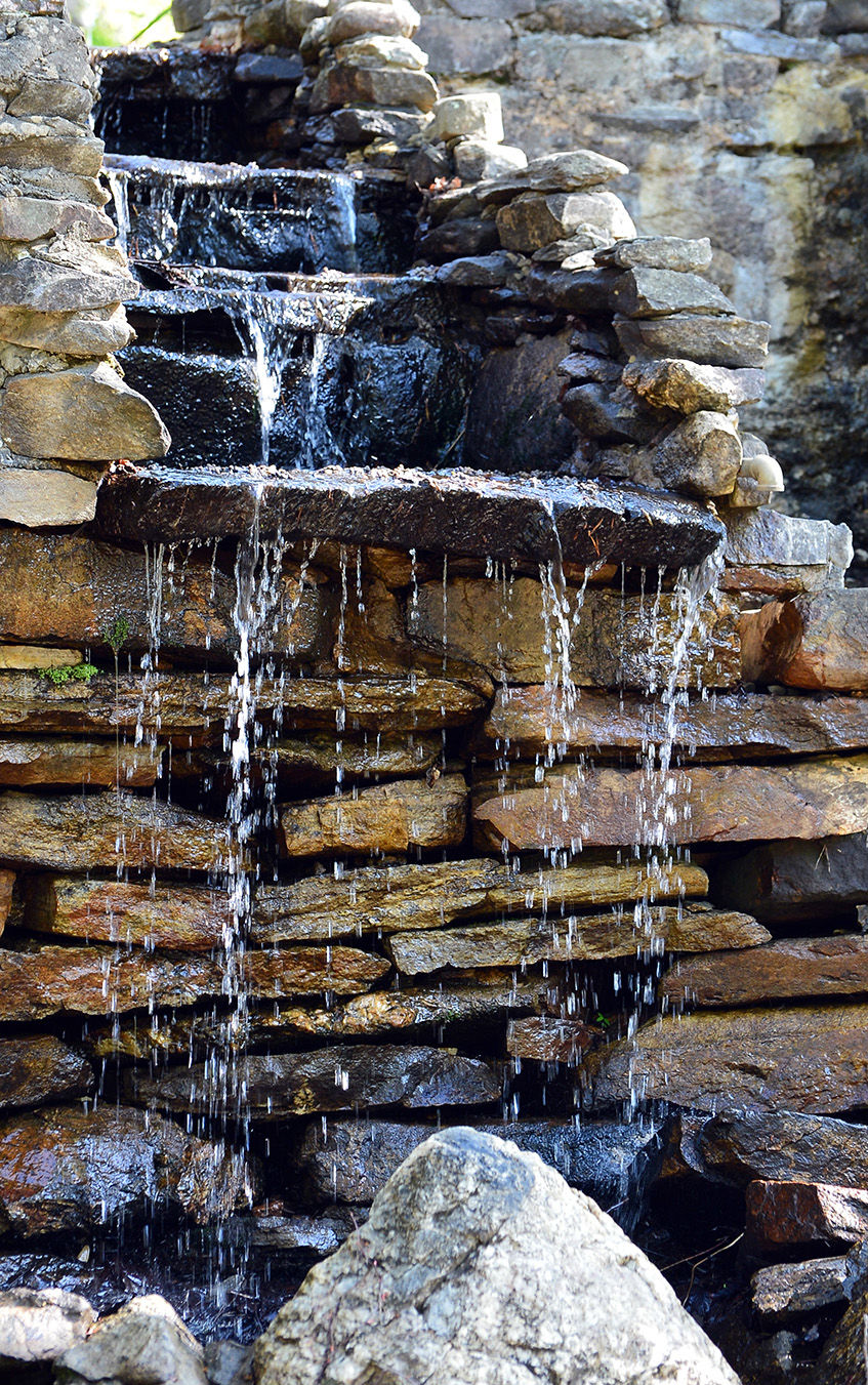 Hikers enjoy tour of Cheaha waterfalls | News | annistonstar.com