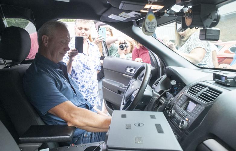 Surprise guest joins retirement celebration for former Riverside police ...