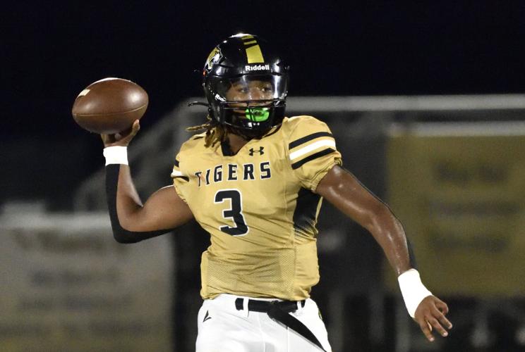 Photos: B.B. Comer puts down Saks | Slideshows | annistonstar.com