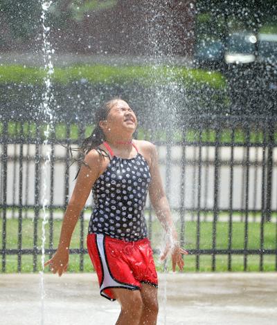 Summer heat to stay, be joined by showers, forecasters say | Local News ...