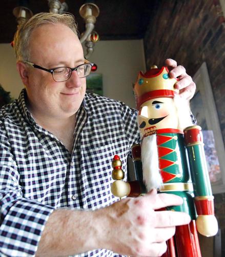 Decorator Scott Skinner is decking halls all over town | Features ...